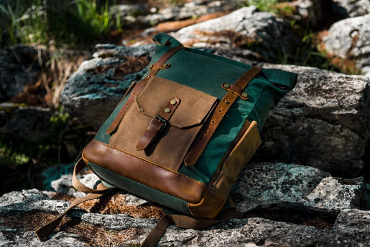 What are the Differences Between Backpacks & Rucksacks?